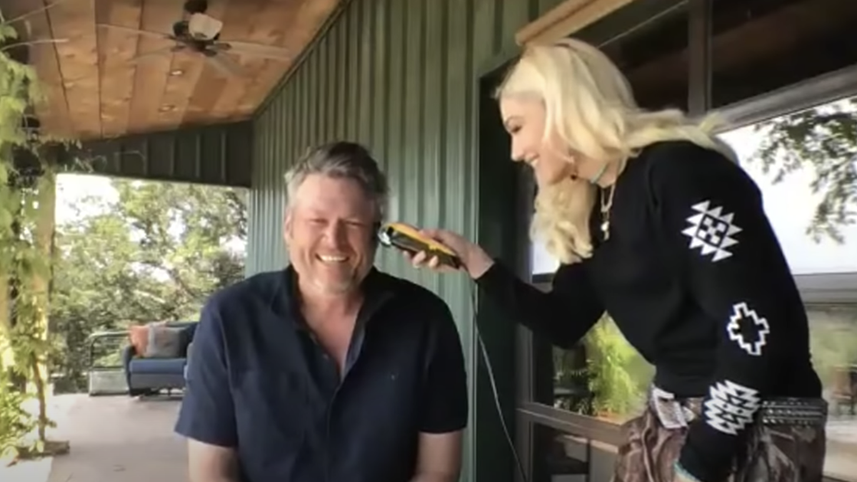 Gwen Stefani Cut Blake Shelton's Quarantine Mullet During Their ...