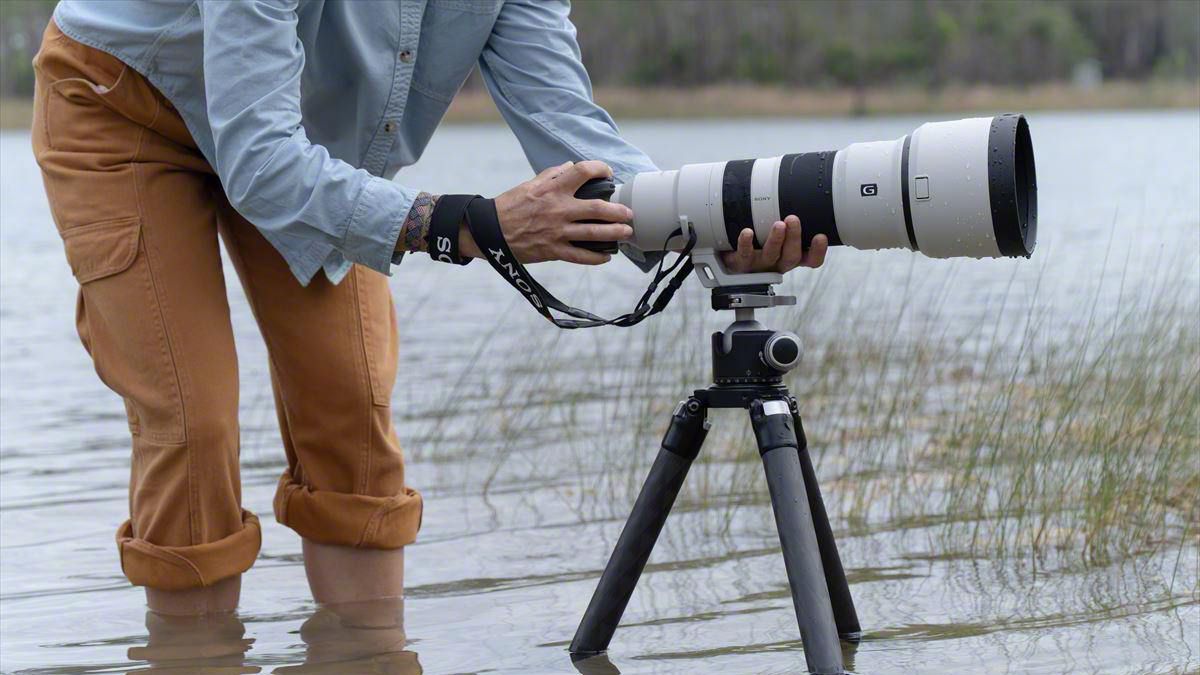 Sony just unveiled its longest zoom yet, the 400-800mm f/6.3-8 G OSS ...