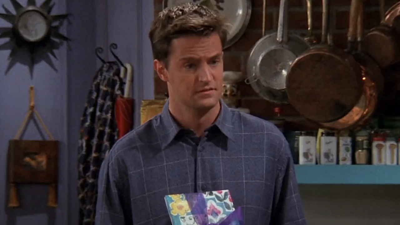 Friends Star Matthew Perry Dead At 54 Following An Apparent Drowning ...