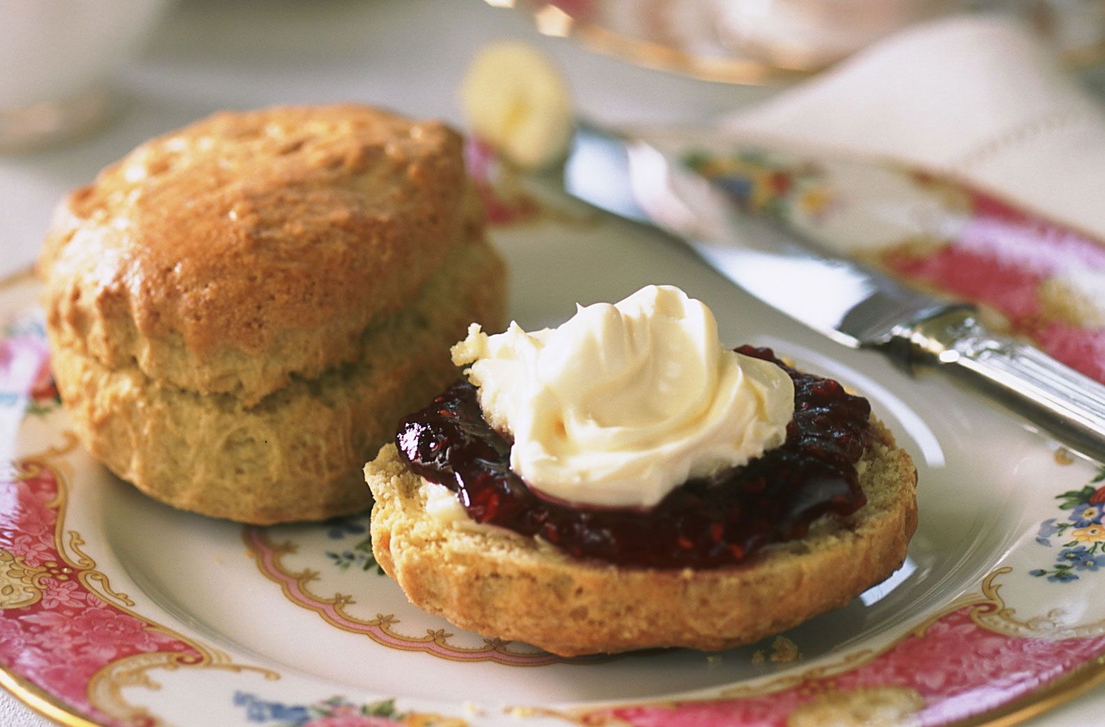 What to make for a bake sale: Cheap cakes and how much to sell them for ...