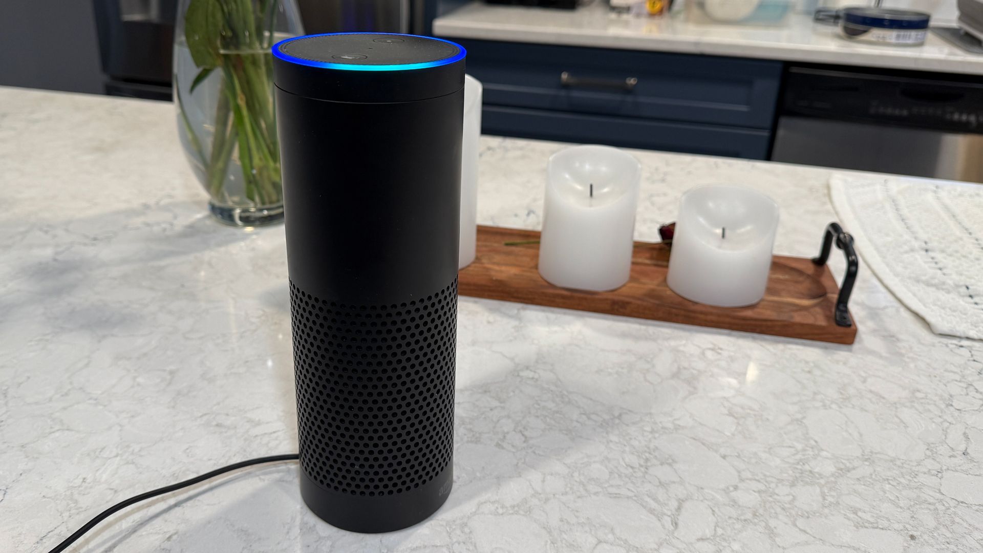 I love my 10-year-old Echo and am terrified Amazon's new Alexa is gonna ...
