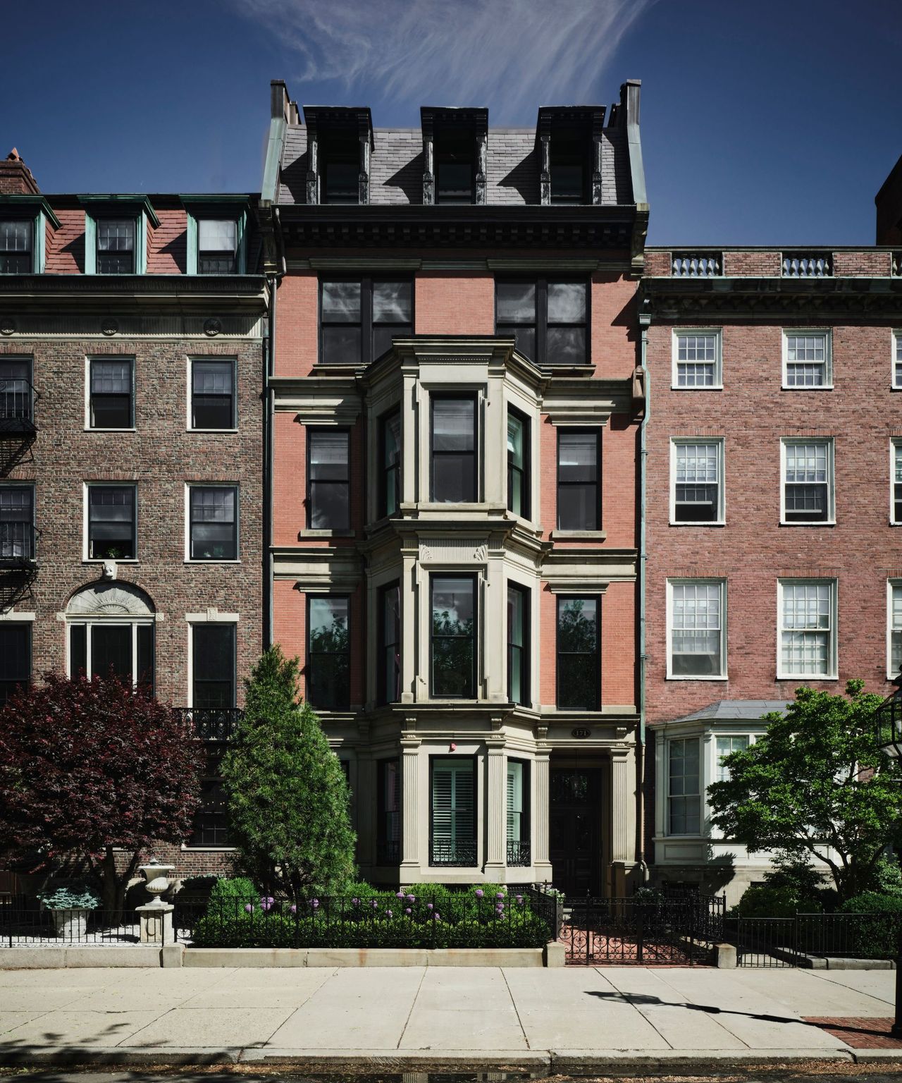 This historic Boston home has a dramatic but elegant interior | Homes ...