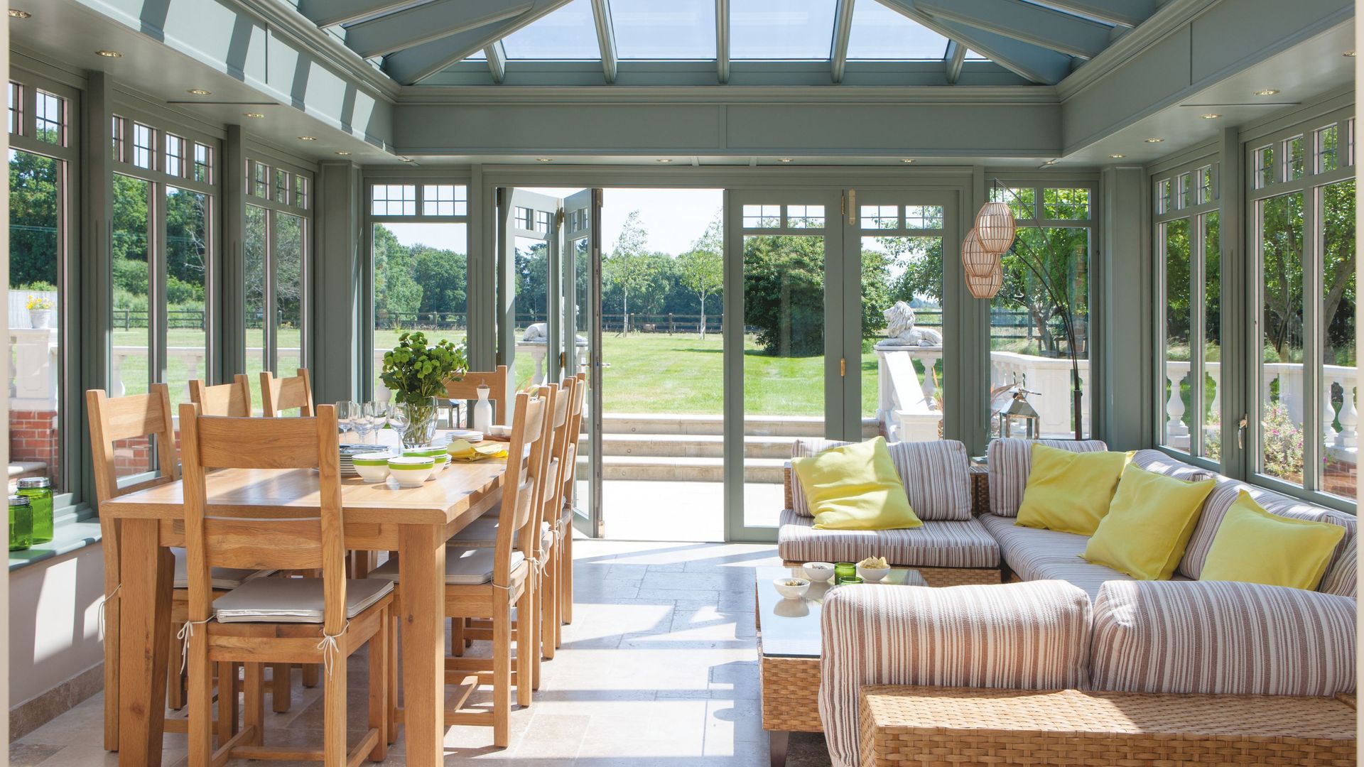 What’s the difference between a conservatory and orangery? | Ideal Home