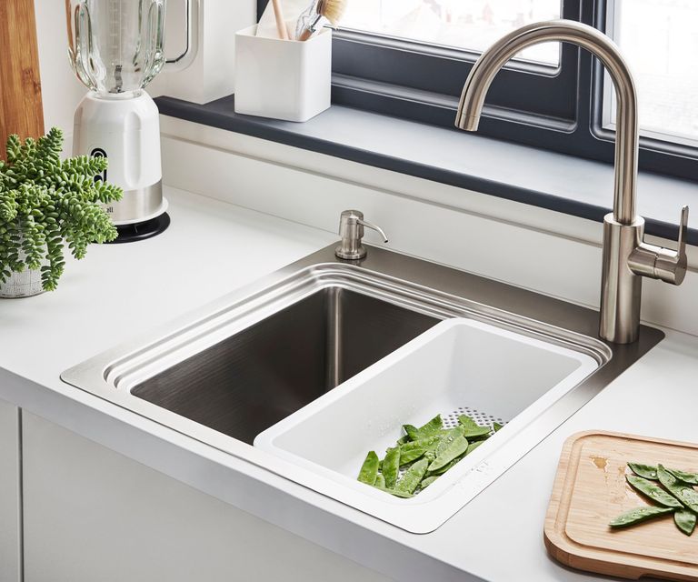 What is a workstation sink? Experts share if they're worth it | Homes ...