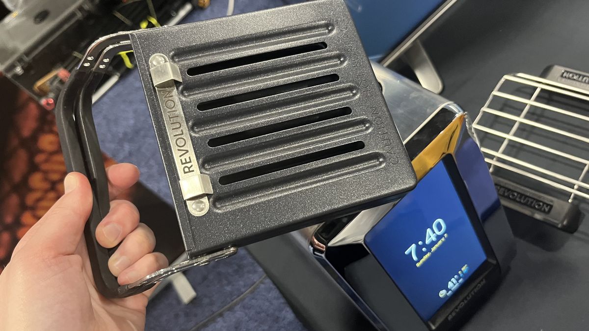 Revolution Cooking Touchscreen Toaster R180 hands-on | Top Ten Reviews