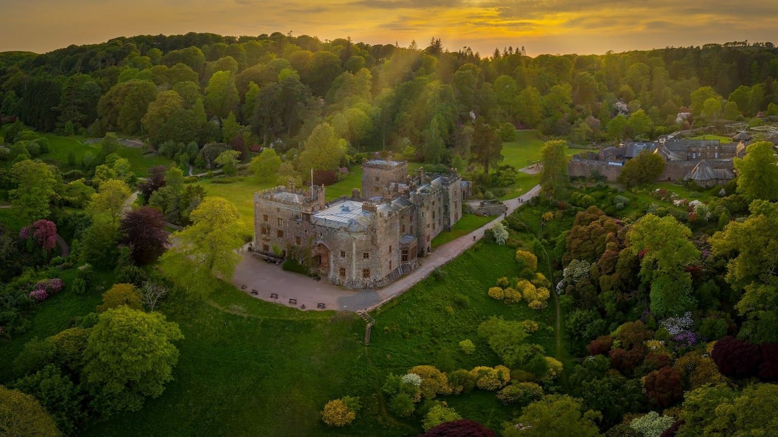 The castle that is aiming to become the UK’s first ever net-zero castle ...