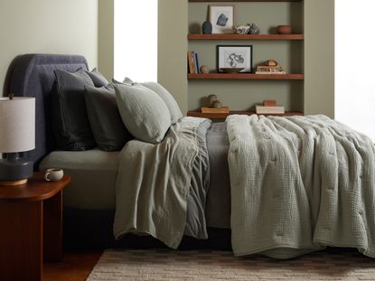 Everything You Need to Know On Parachute's Viral Cloud Quilt | Livingetc