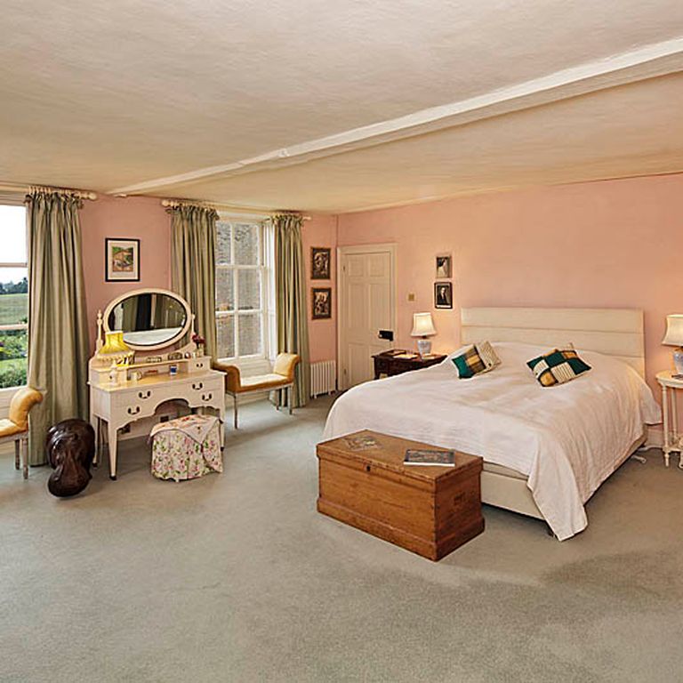 Spains Hall – Elizabethan country house – on sale for the first time in ...