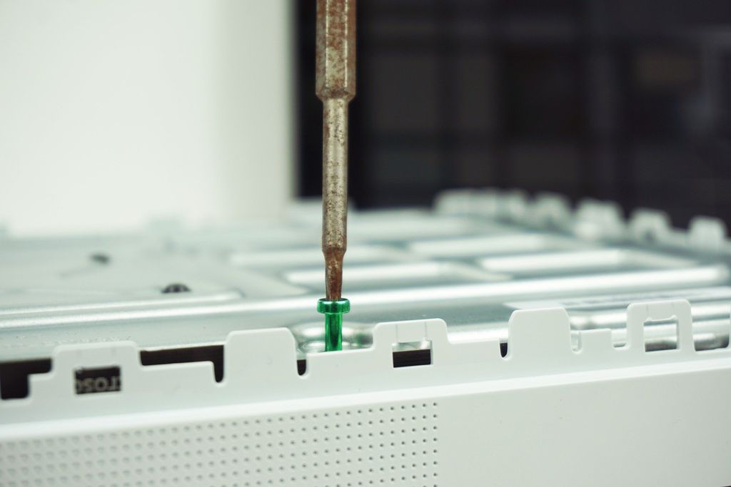 How to open an Xbox One S console for repair | Windows Central