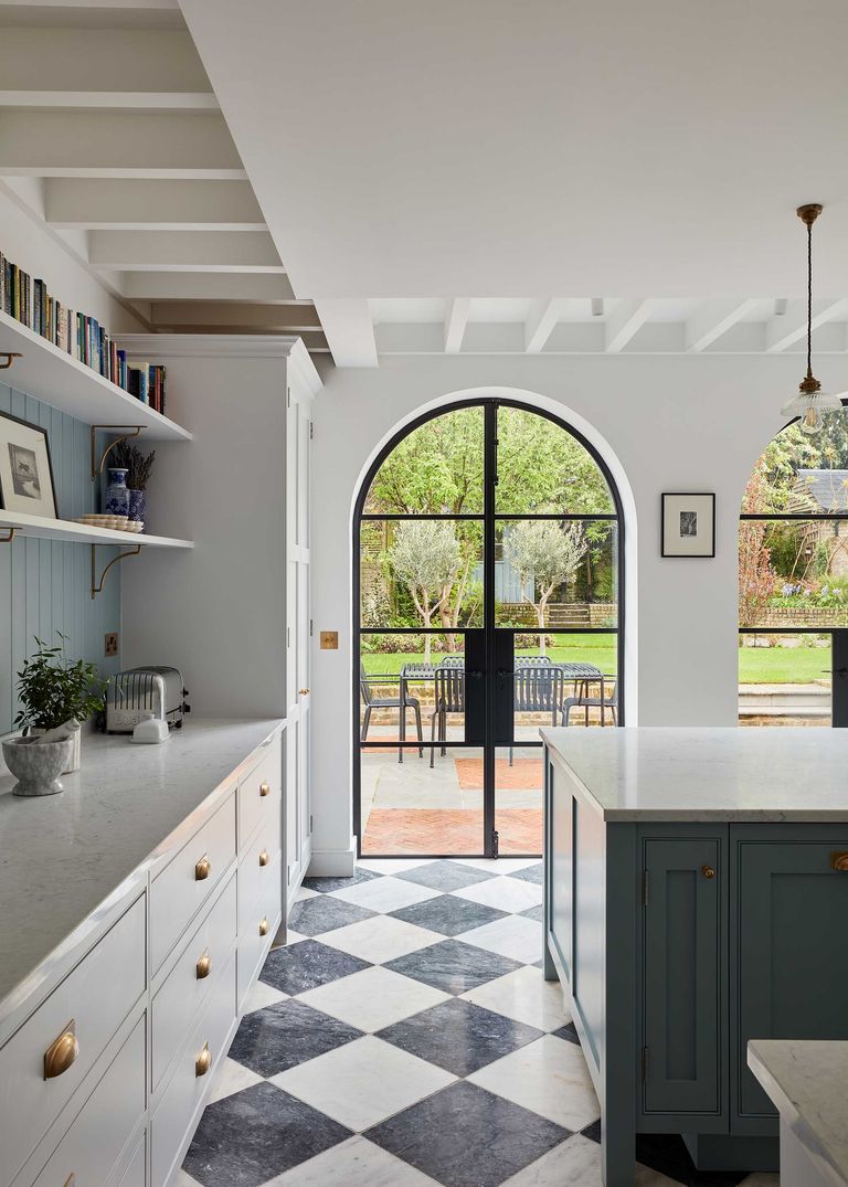 13 Timeless French Door Ideas to Connect Indoors With the Out | Livingetc