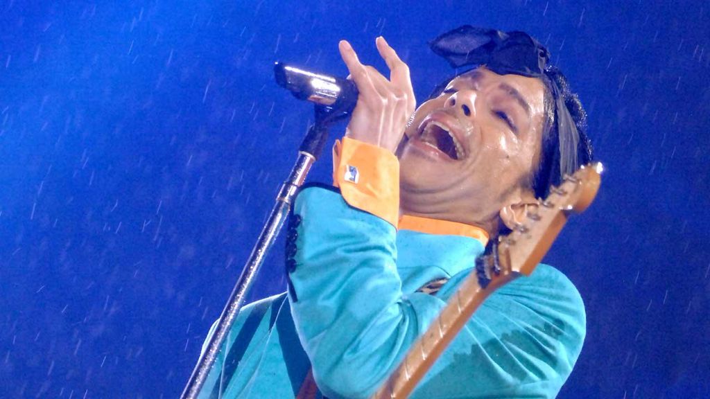 Purple Rain in a deluge: How Prince stole the Super Bowl | Louder