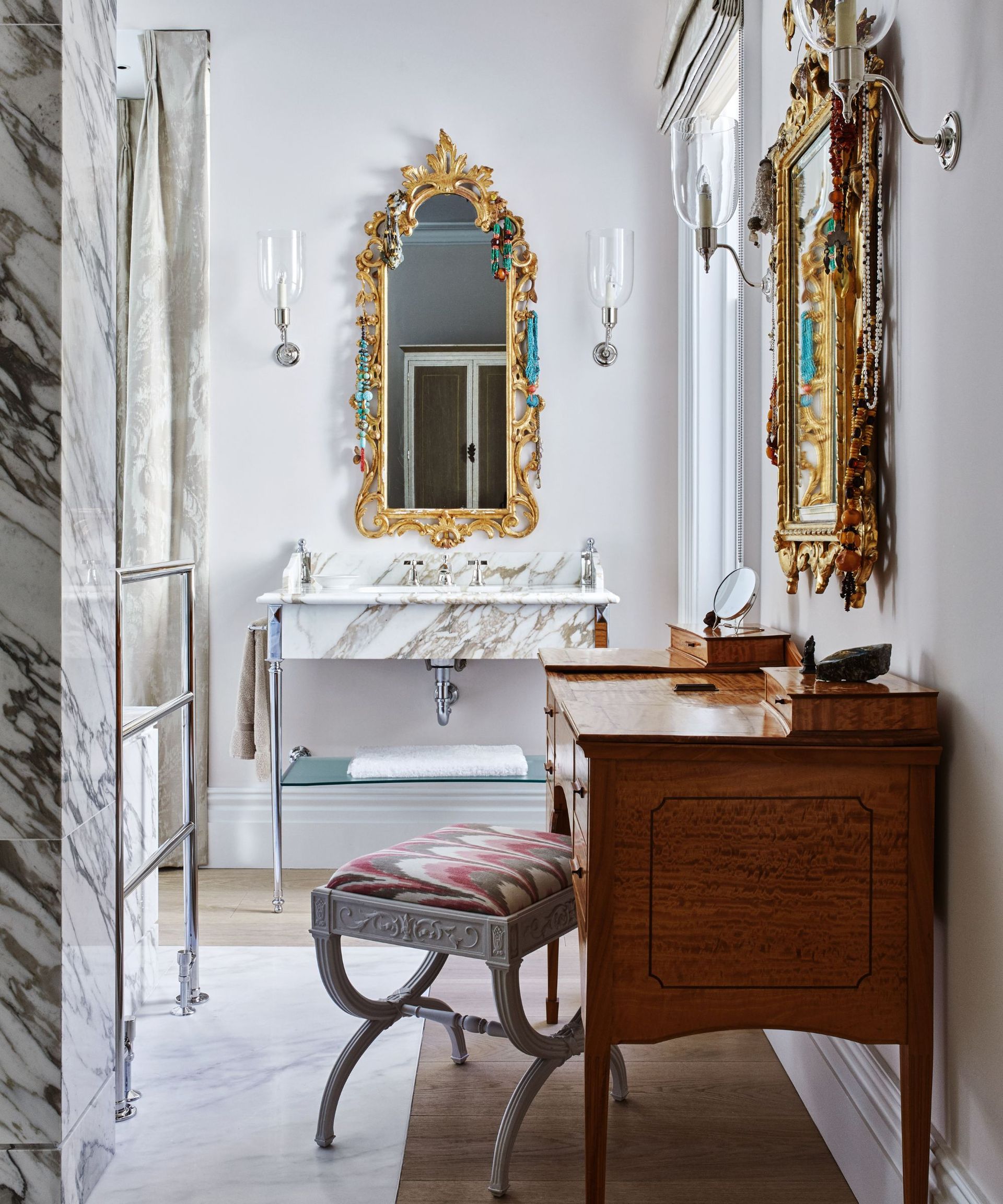 Bathroom vanity mirror ideas: 10 practically perfect looks | Homes and ...