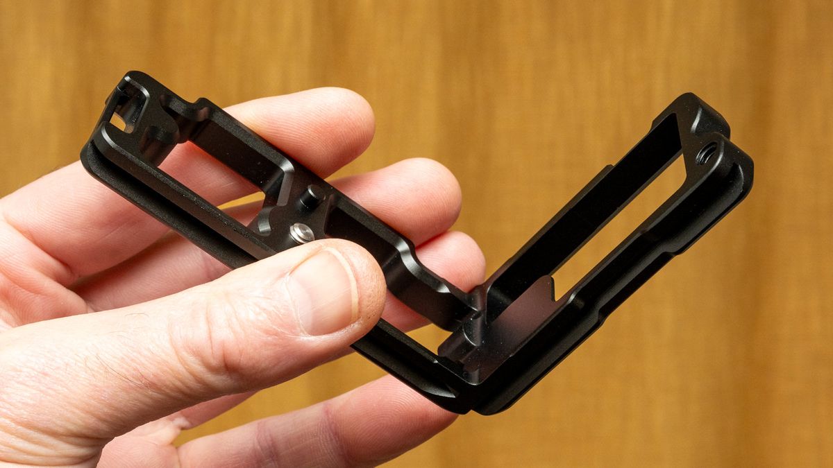 3 Legged Thing Zelda L-bracket review | Digital Camera World