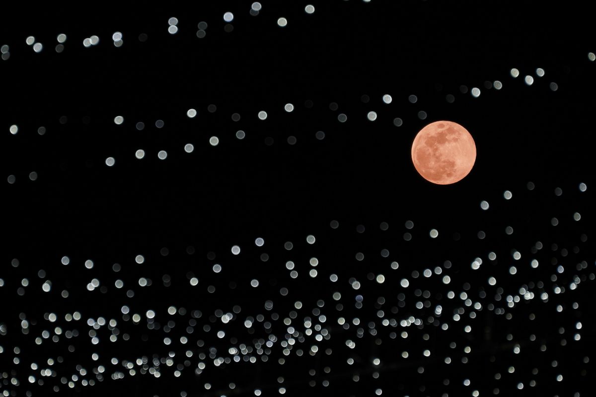 Rare Mars eclipse by full moon wows stargazers with occultation | Space