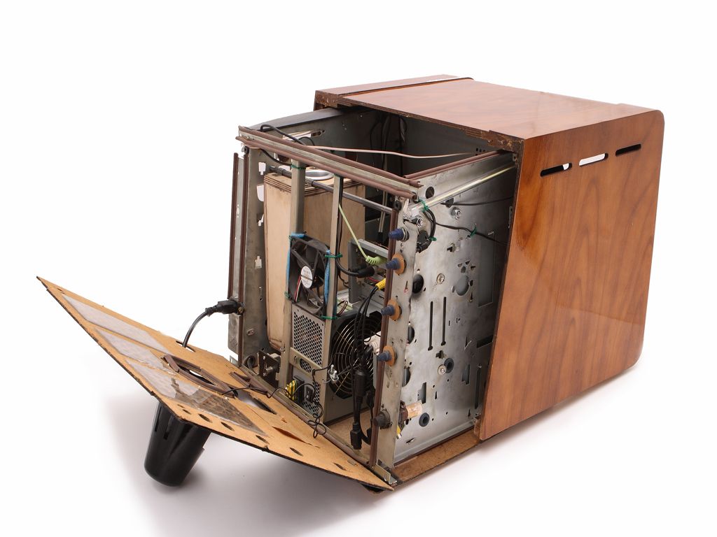 In Pictures: 40 Unusual Computer Case Mods: Page 2 | Tom's Hardware