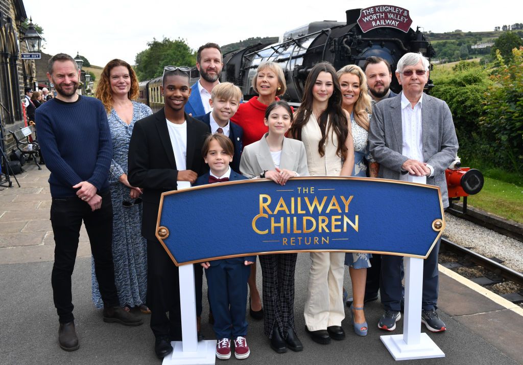 The Railway Children Return release date, cast, trailer plot | What to ...