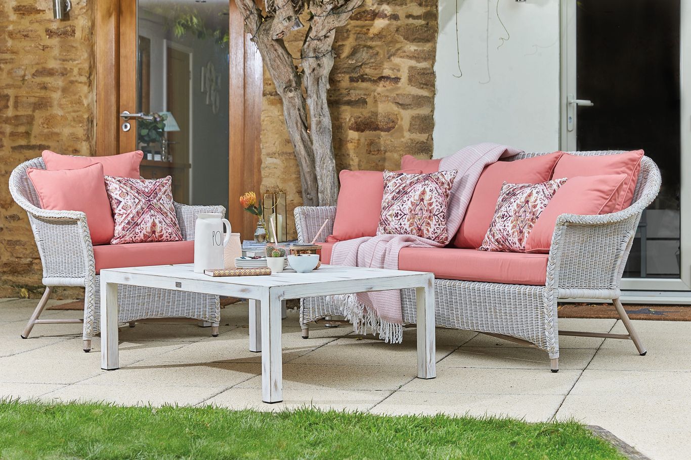 Outdoor sofa ideas: 15 ways to create a stylish seating space, plus ...