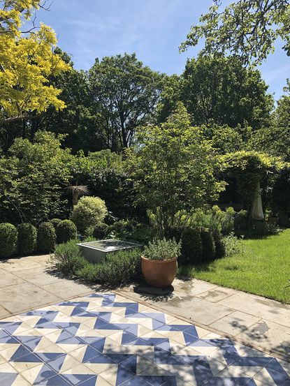 Patio flooring ideas - design for backyards large and small | Livingetc