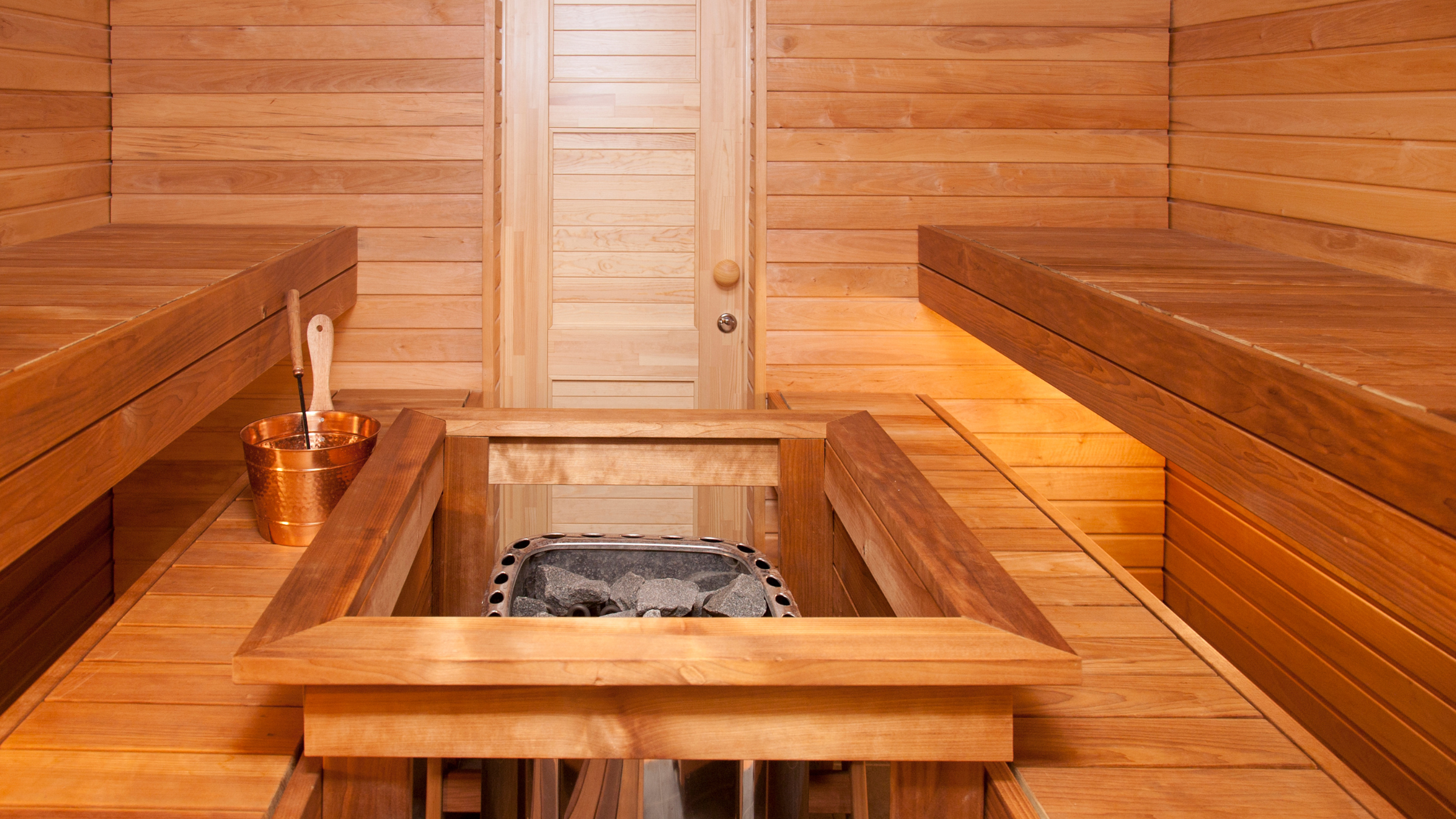 Woman hospitalized with heat stroke after using sauna for 45 minutes ...
