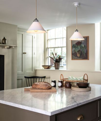 7 gorgeous kitchen island pendant lighting ideas | Real Homes