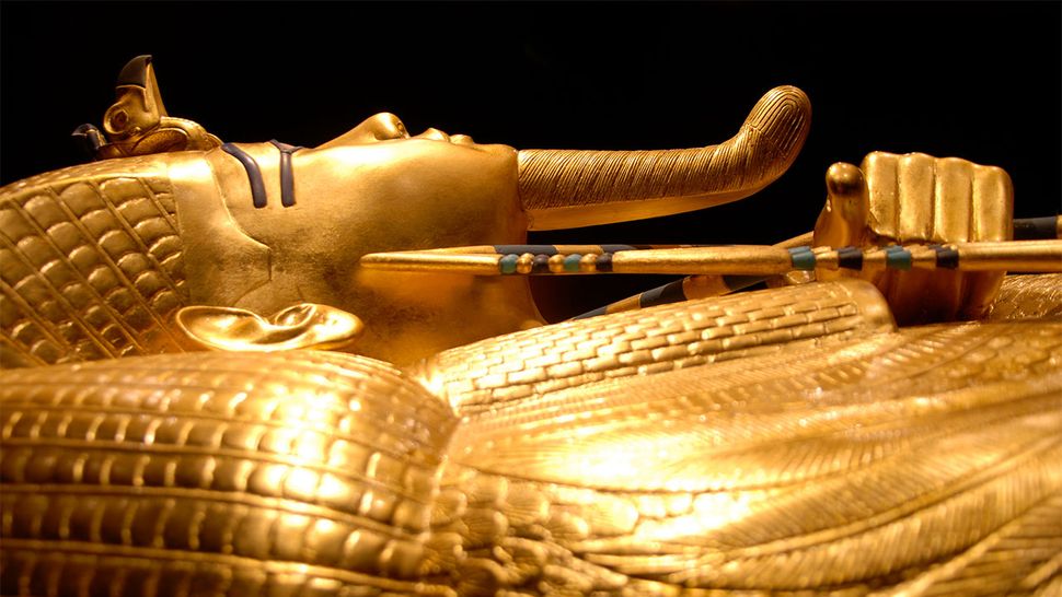 32 astonishing ancient burials, from 'vampire' decapitations to riches ...