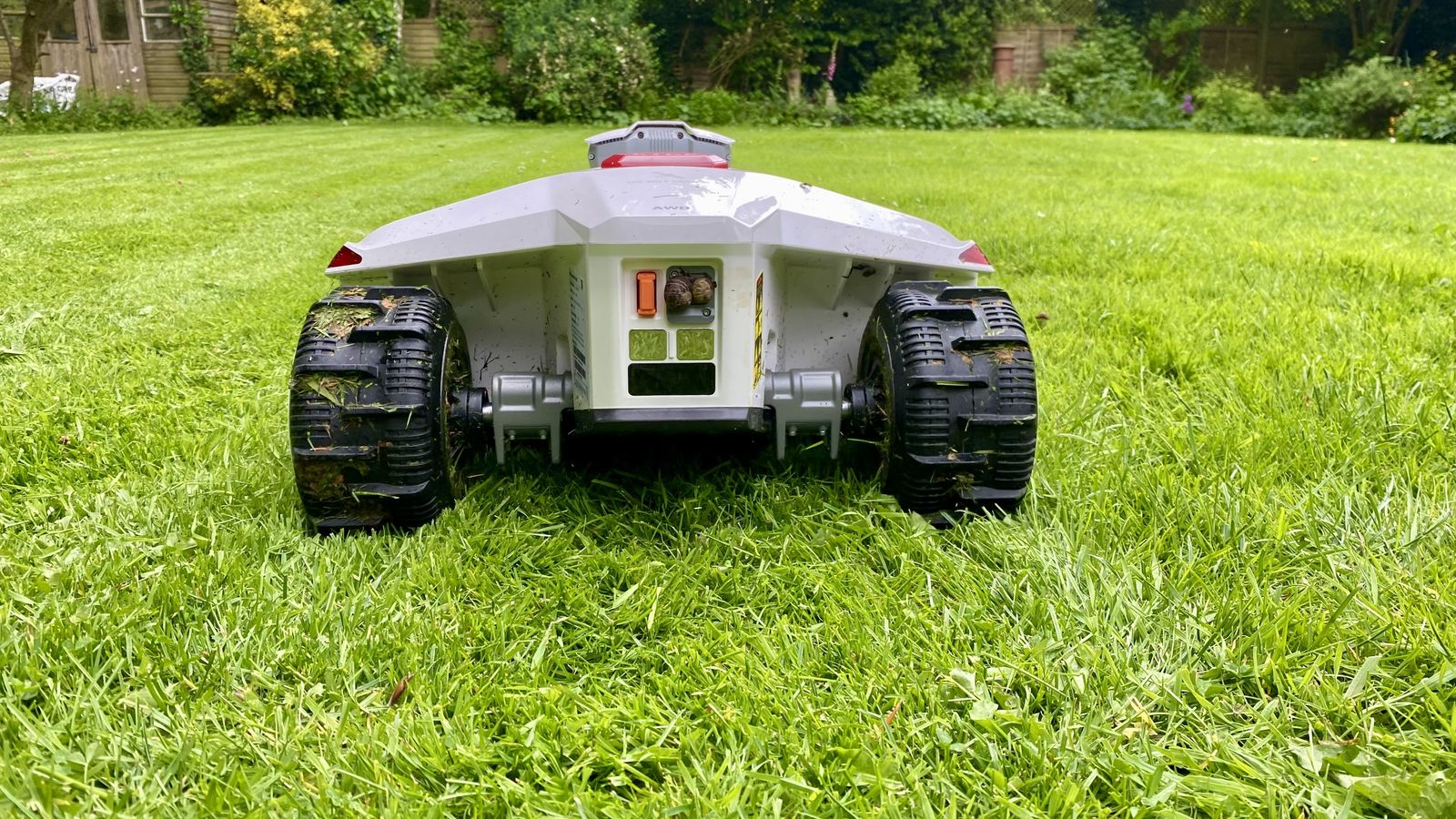 Mammotion LUBA 2 AWD robot lawn mower review: the future of autonomous ...