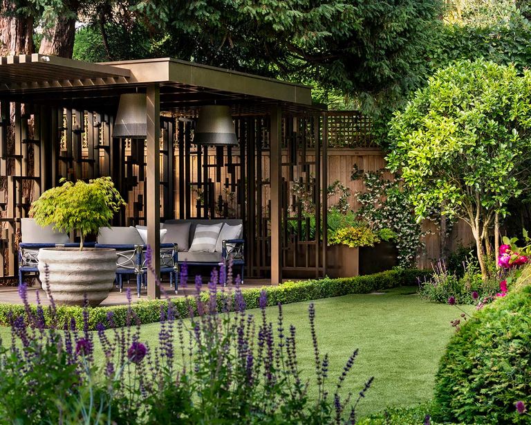 How do I add luxury to my backyard? 7 expert recommendations | Homes ...