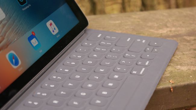 Apple’s next Smart keyboards could have Siri, Share and Emoji keys ...