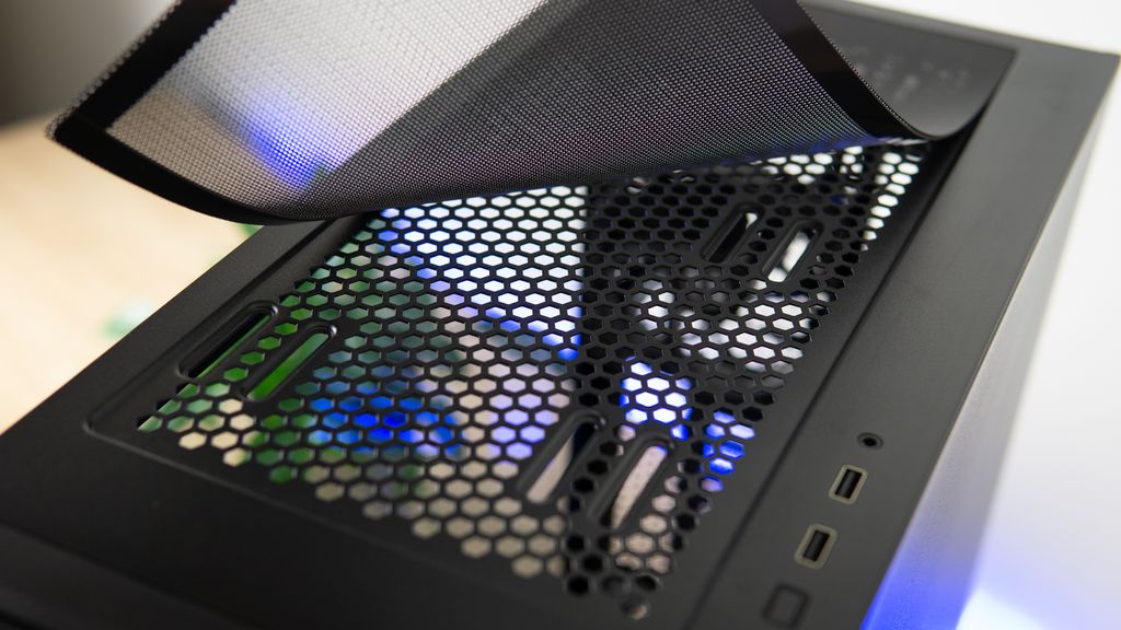Lian Li Lancool 215 Review: Lian Li’s Most Mainstream Case | Tom's Hardware