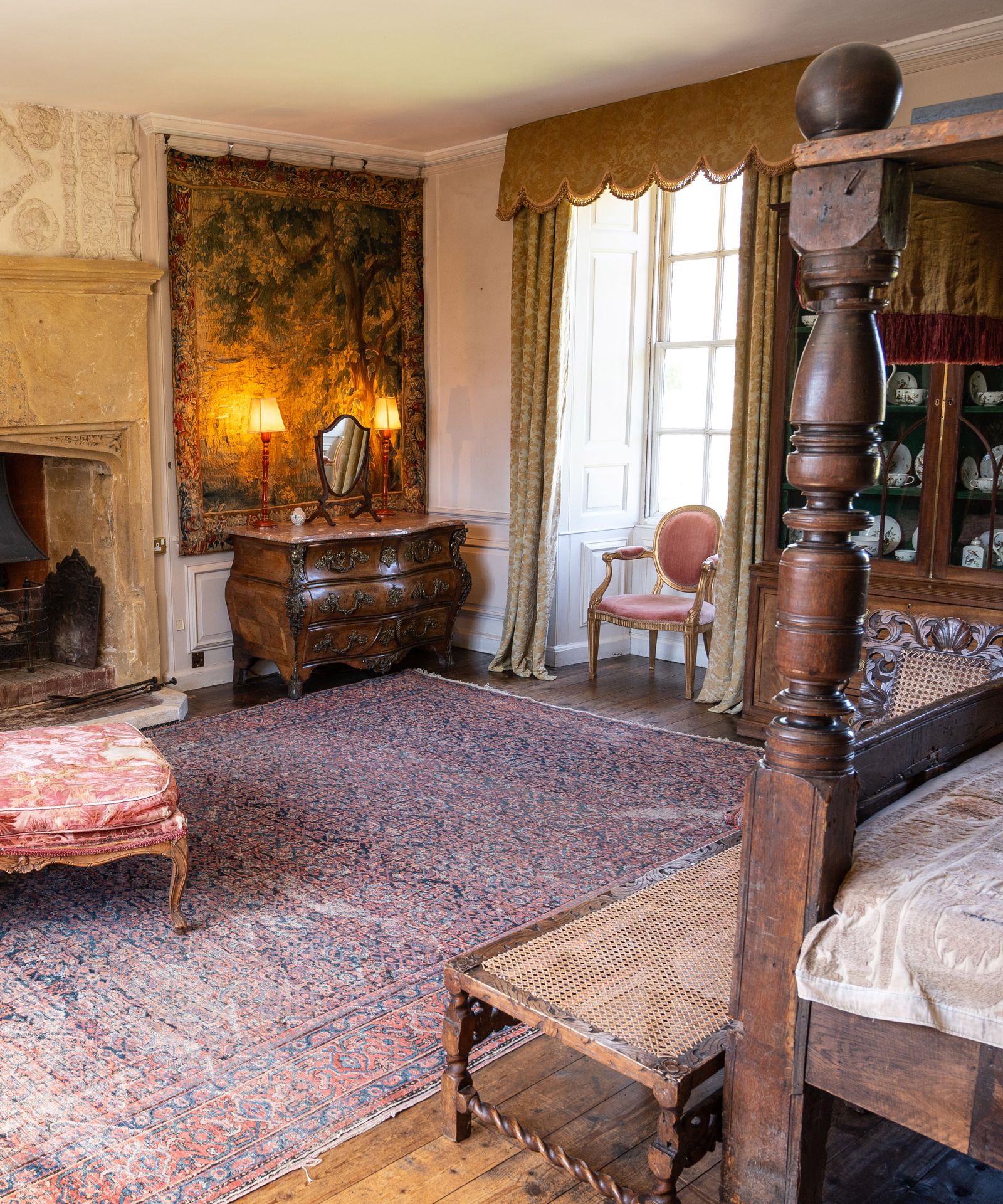 Inside Mapperton: The American Viscountess Julie Montagu's stately home ...