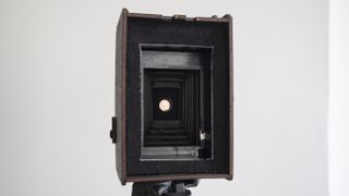 This wooden hand-crank camera might be the most fun I've ever used ...