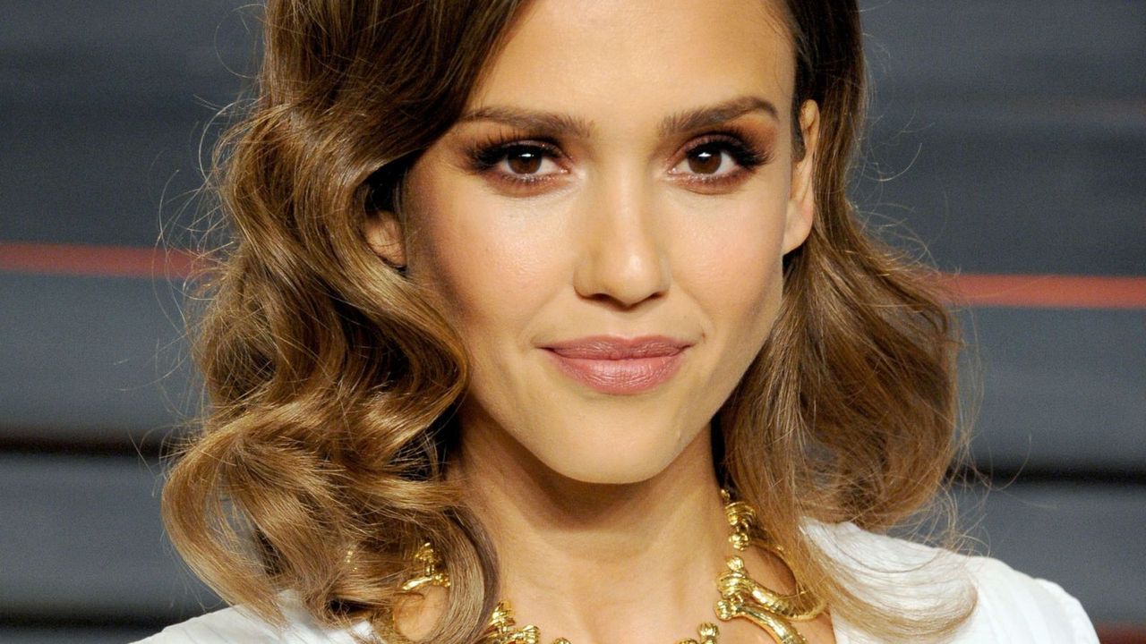 45 Best Beauty Tips from Makeup and Skincare Experts to Improve Your ...