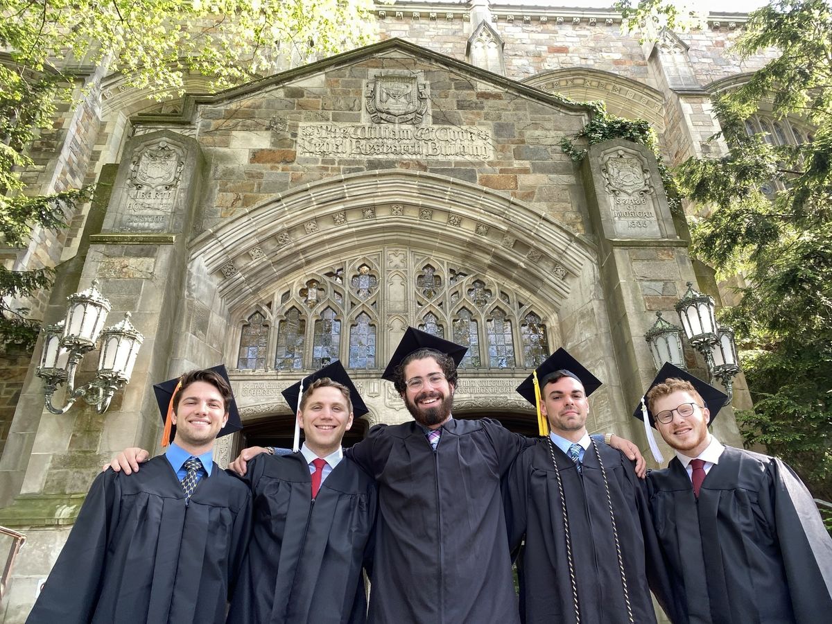 How to take professional-looking photos of your grad without a ...