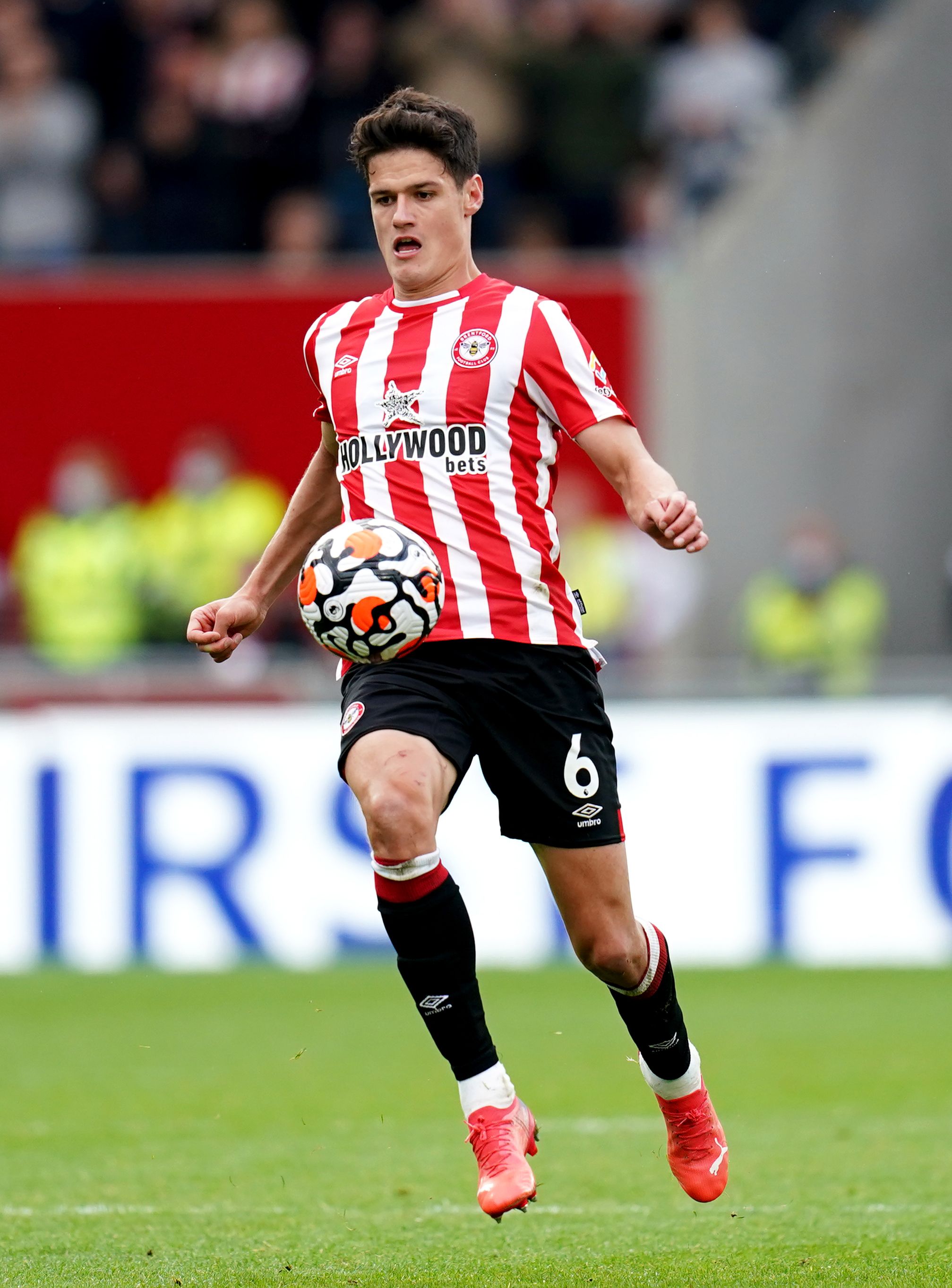 Christian Norgaard signs new deal with Brentford | FourFourTwo
