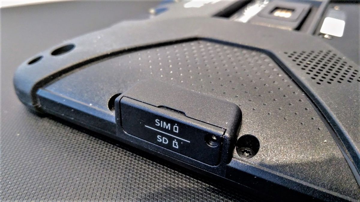 Hands on: Webfleet Solutions PRO 8475 TRUCK Android tablet review ...