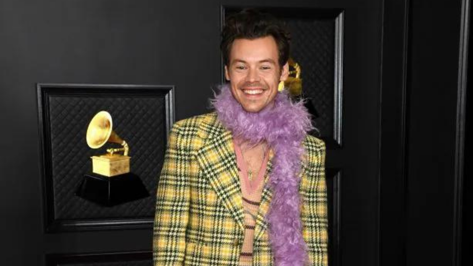 Harry Styles says Shania Twain taught him 'men are trash' at Coachella ...