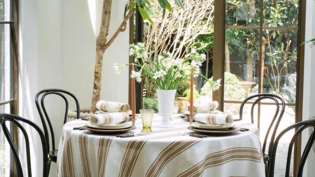 13 Table Centerpiece Ideas That Aren't a Default Floral Vase | Livingetc