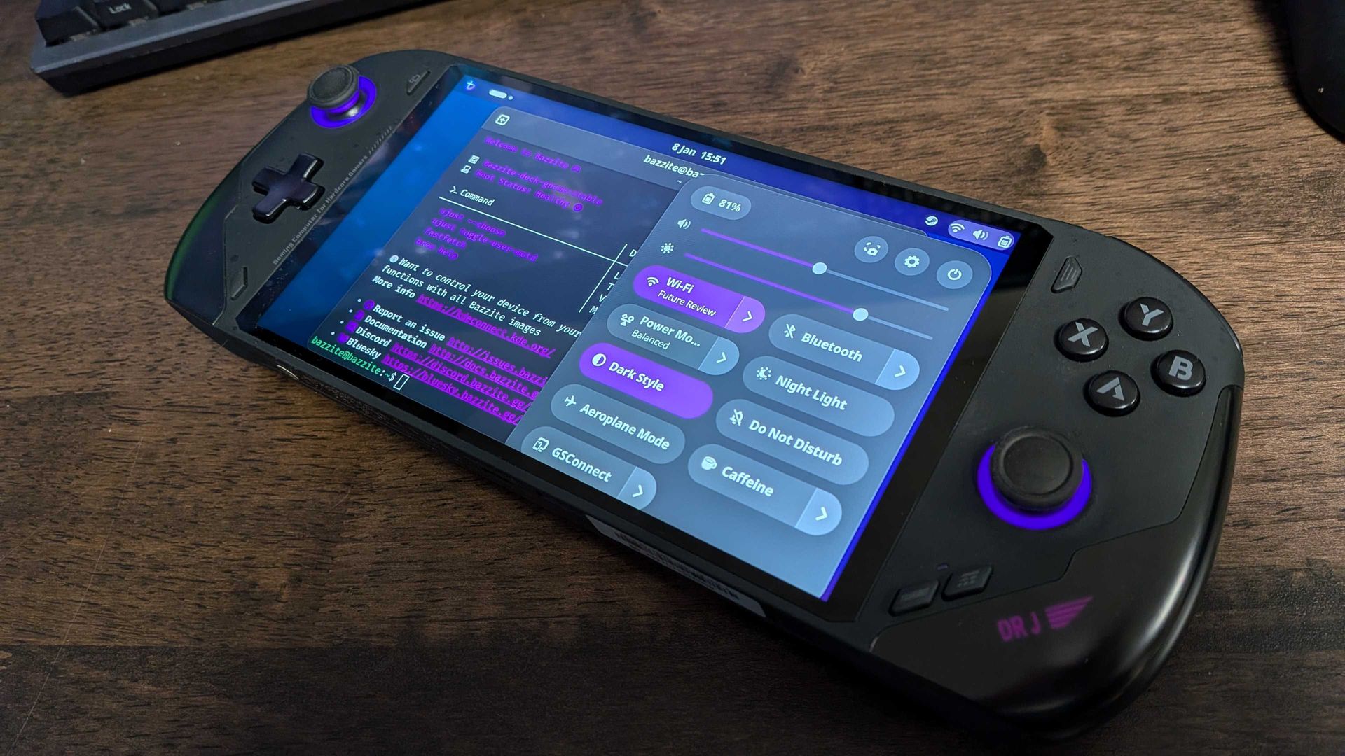 A whole bunch of different Linux gaming distros are teaming up to ...