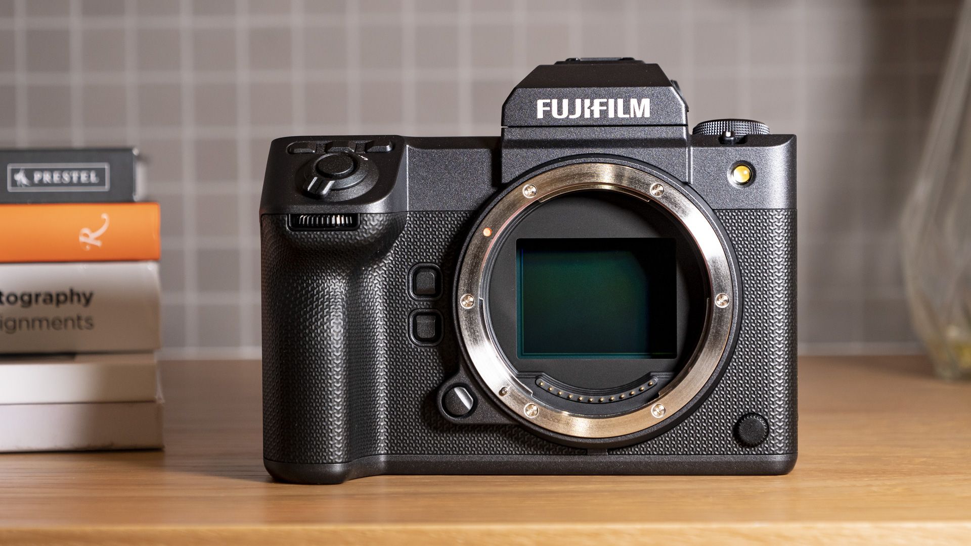 Fujifilm GFX100 II finally makes medium-format cameras feel as fast as ... Fujifilm GFX100 II finally makes medium-format cameras feel as fast as ...