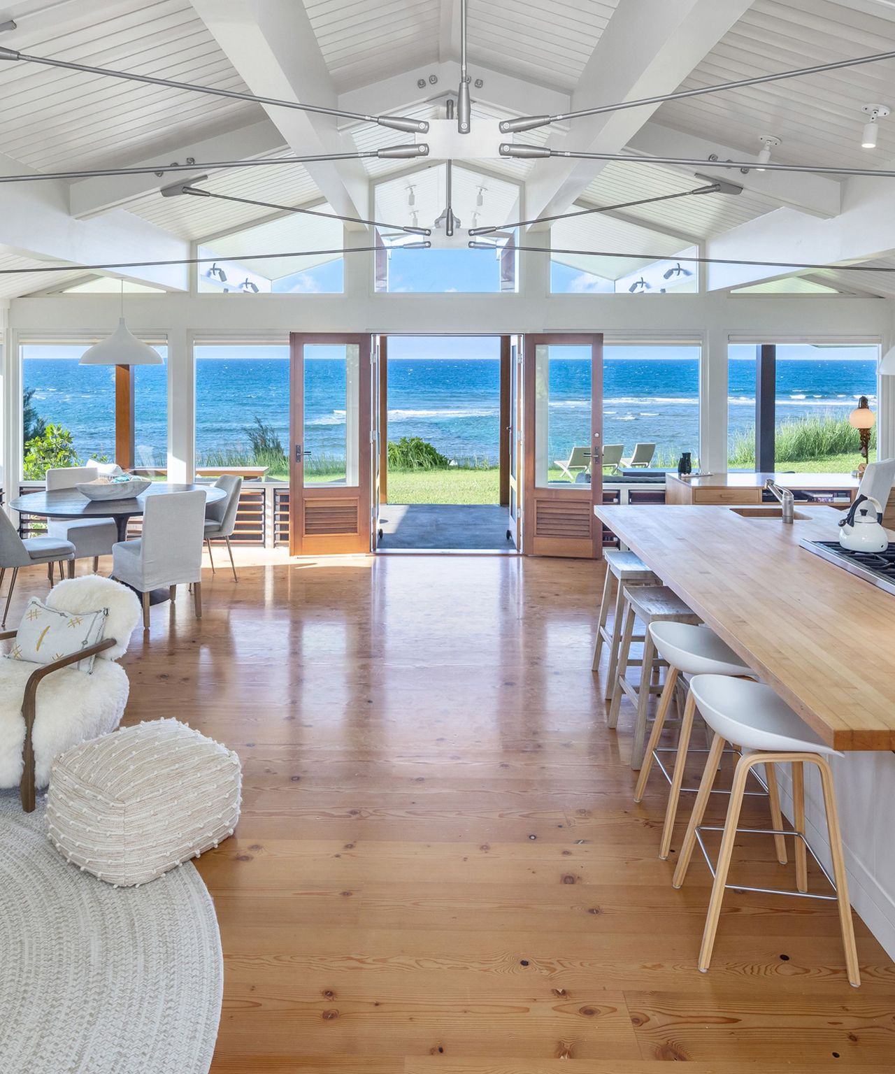 Julia Roberts' home brings Hamptons coastal style to Hawaii | Homes and Gardens