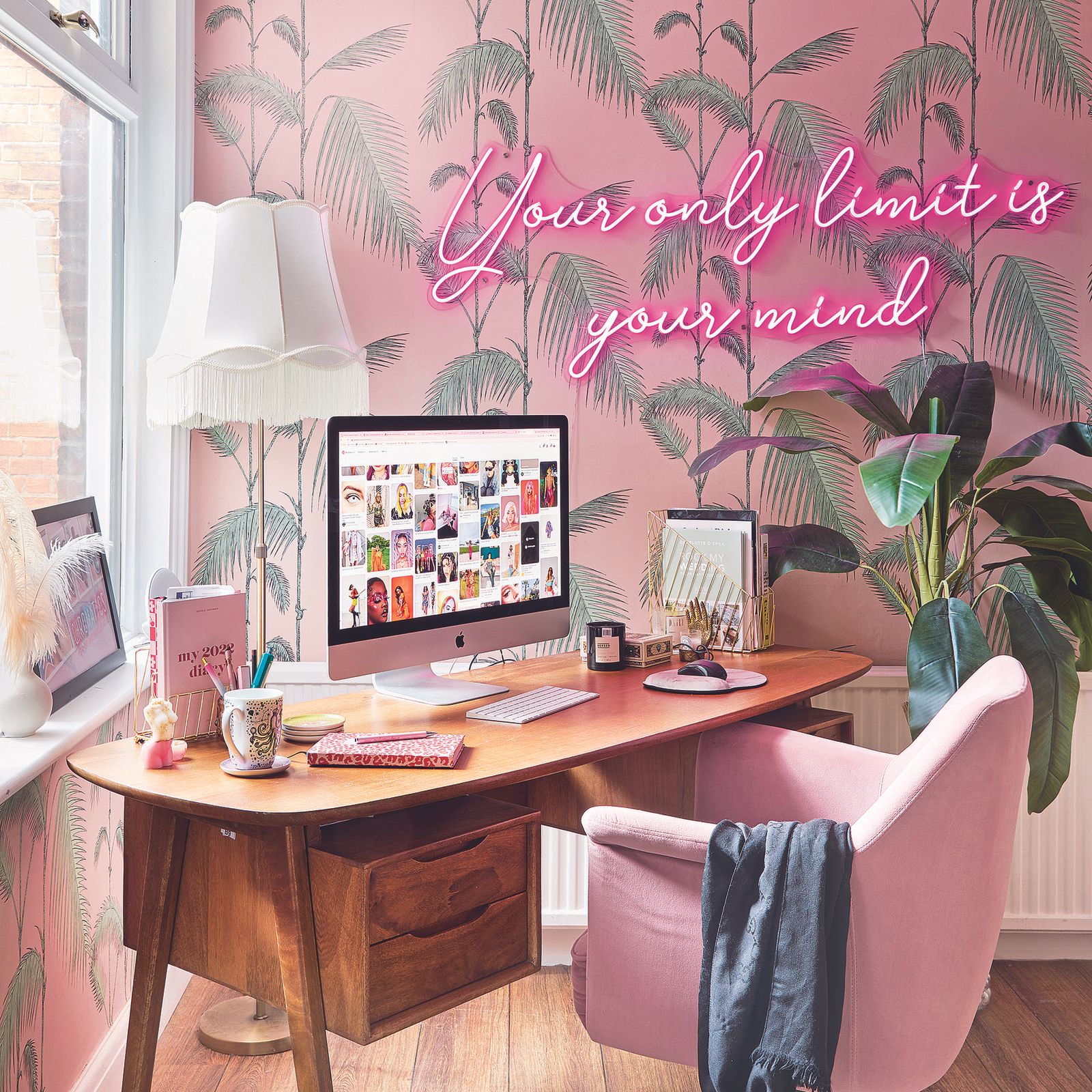 16 home office wallpaper ideas: to add colour and pattern | Ideal Home