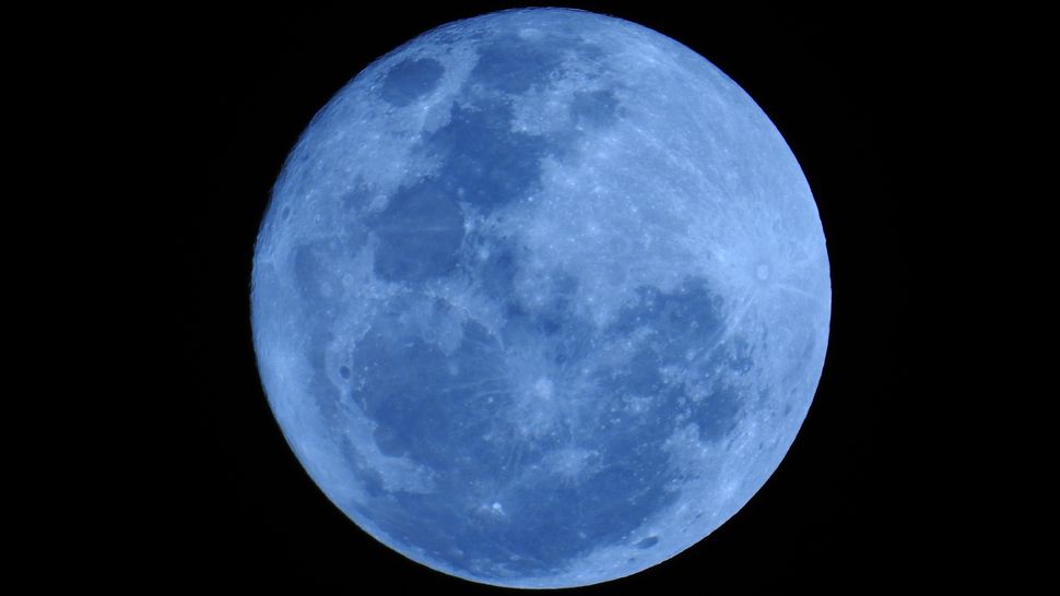 The rare Super Blue Moon rises on Aug. 30 and you can watch it online ...