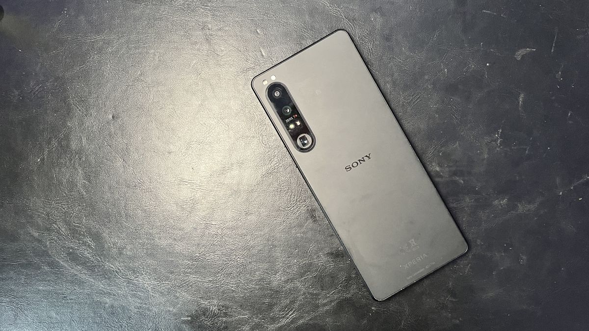 Sony Xperia 1 IV review: Better, faster, stronger, hotter | Laptop Mag
