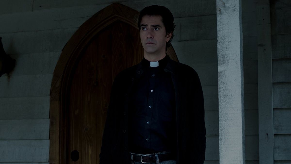 Midnight Mass: 6 Stephen King Books To Read If You Enjoy The Netflix ...