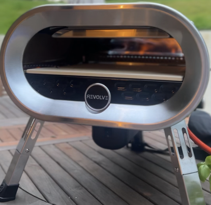 Revovle Pizza Oven review - can a rotating base make all the difference ...