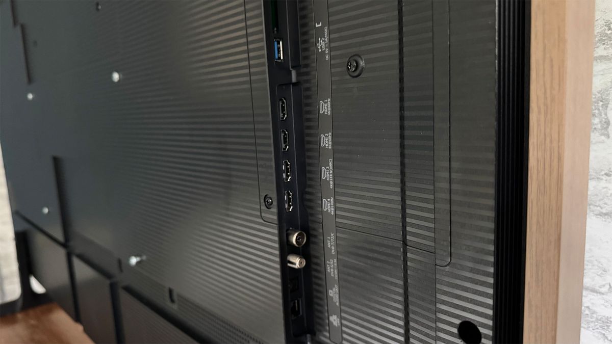 Hisense Canvas 55-inch TV review: looks a million dollars but ends up ...