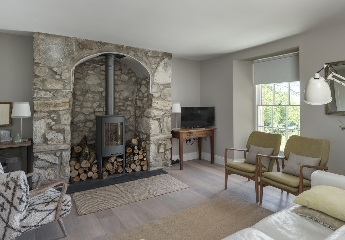 14 Fireplace Hearth Ideas for Styles, Materials and More | Homebuilding