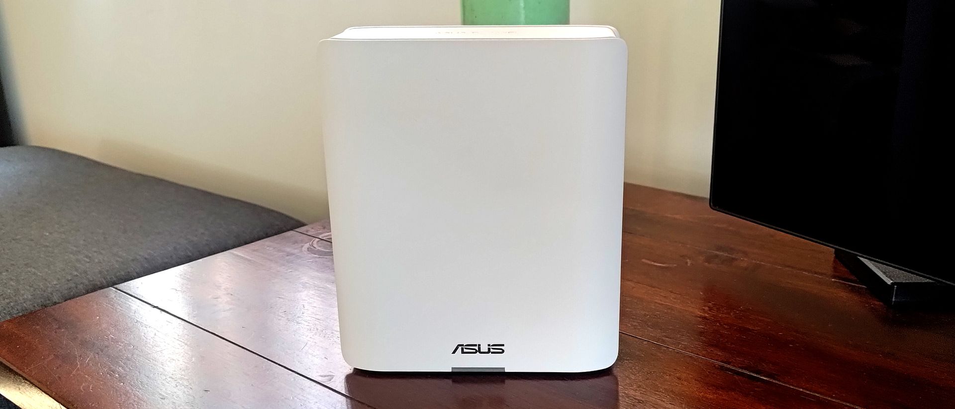 Asus ZenWiFi BT10 review: sleek and super fast Wi-Fi 7 mesh, but you'll ...
