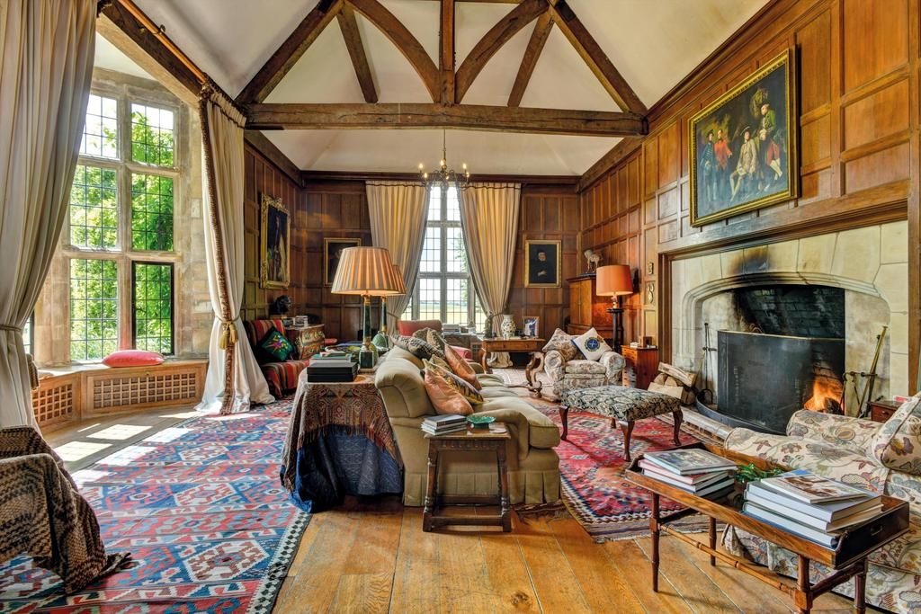 A selection of truly magnificent country houses and estates for those ...
