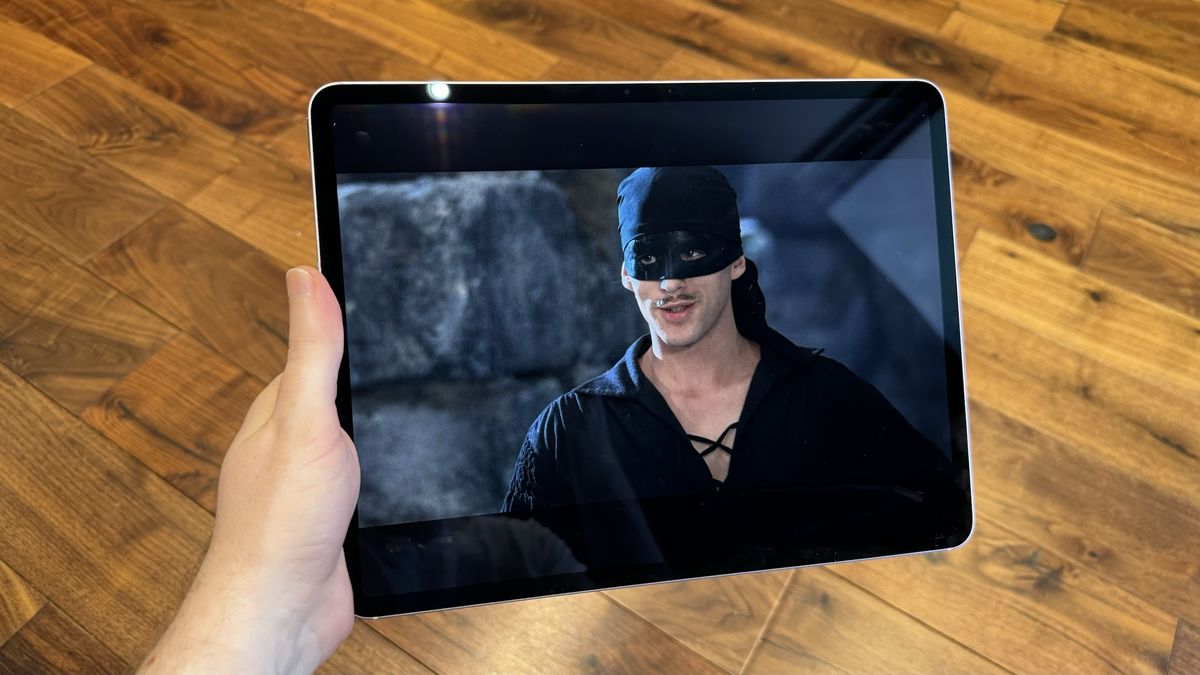 iPad Air (2024, M2) review: A big screen makeover for the iPad most ...